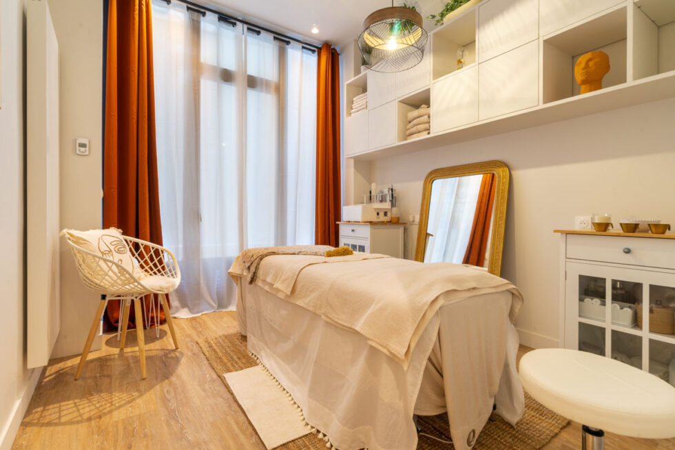 On a testé une facialiste body expert - Le Marais Mood