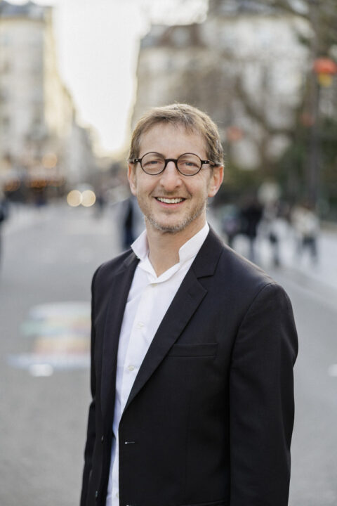 Interview d'Ariel Weil, maire sortant et tête de liste candidat de la ...